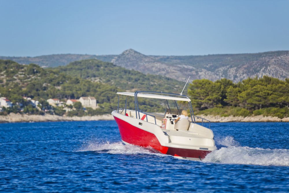 Pronájem Motorová loď Enzo 35 Hvar (Enzo 35) - SamBoat